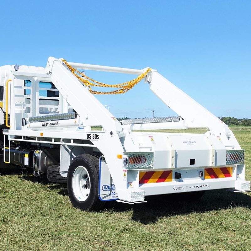 DS 80s Skip Loader | West-Trans Equipment