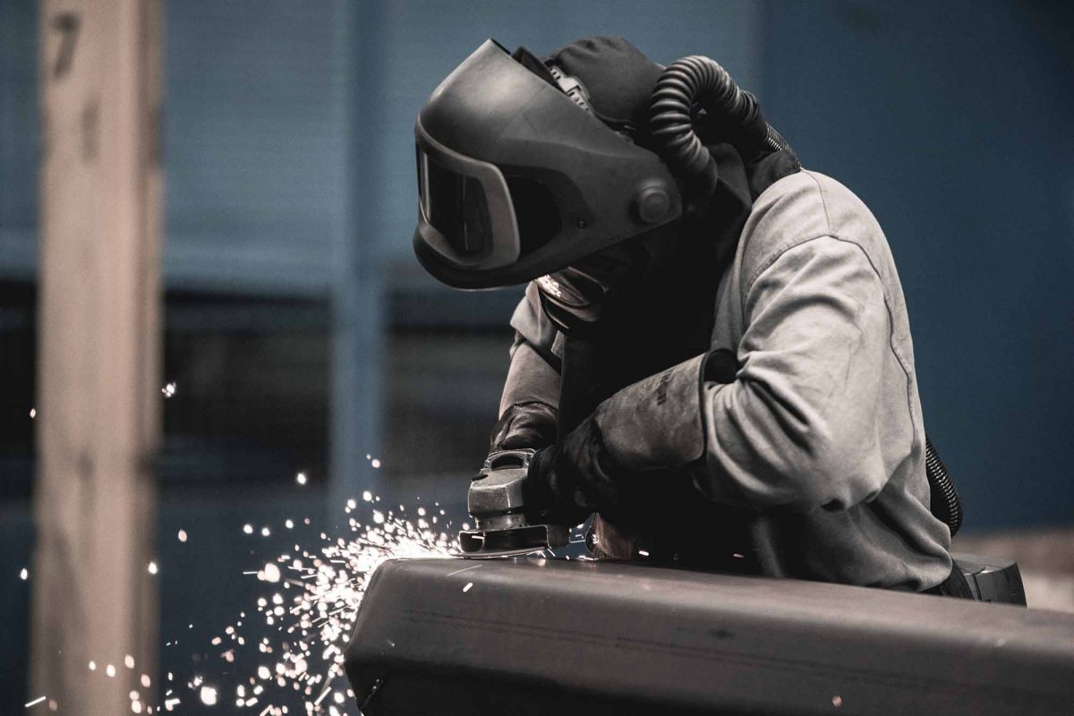 West-Trans Equipment: Skip Loaders, Hooklifts & Tarping Systems